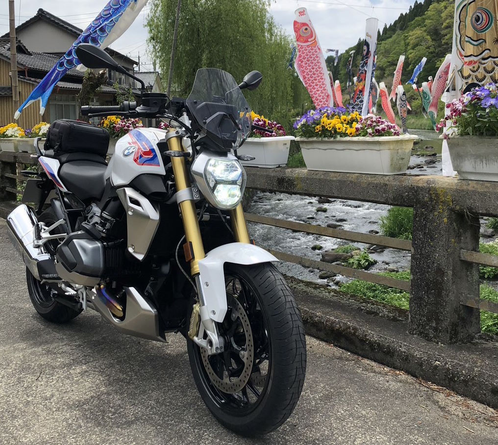 BMW R1250R LED headlight replacement – 「しまりす堂」情報BOX